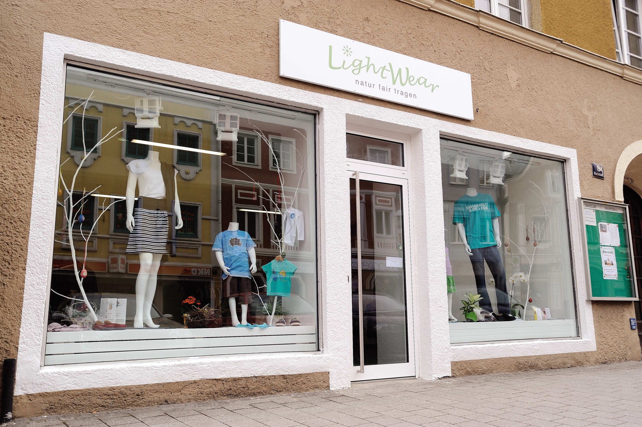 LightWear - Eco Fashion Store - BIORAMA